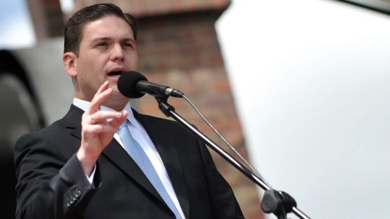 Empresarios respaldan posible candidatura presidencial de Juan Carlos ...